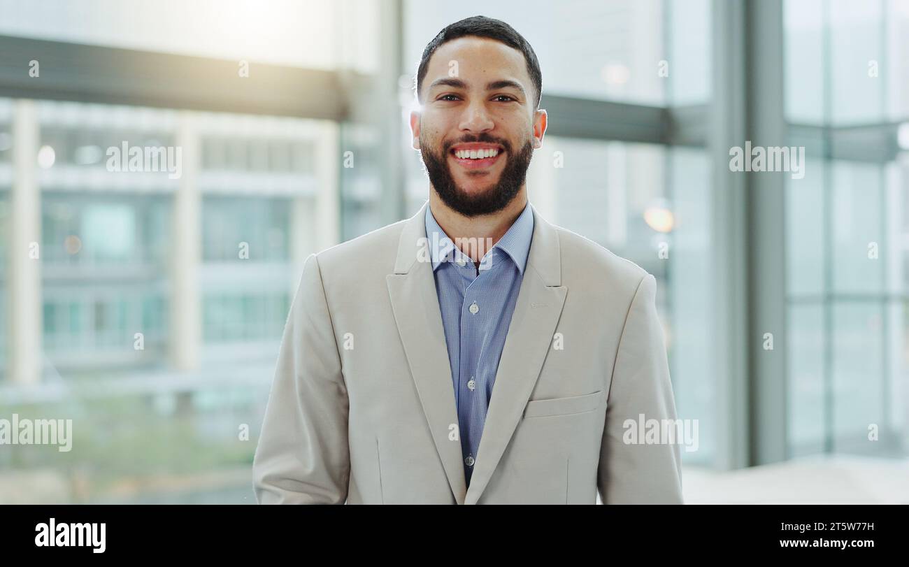 Saudi arab salesman hi-res stock photography and images - Alamy