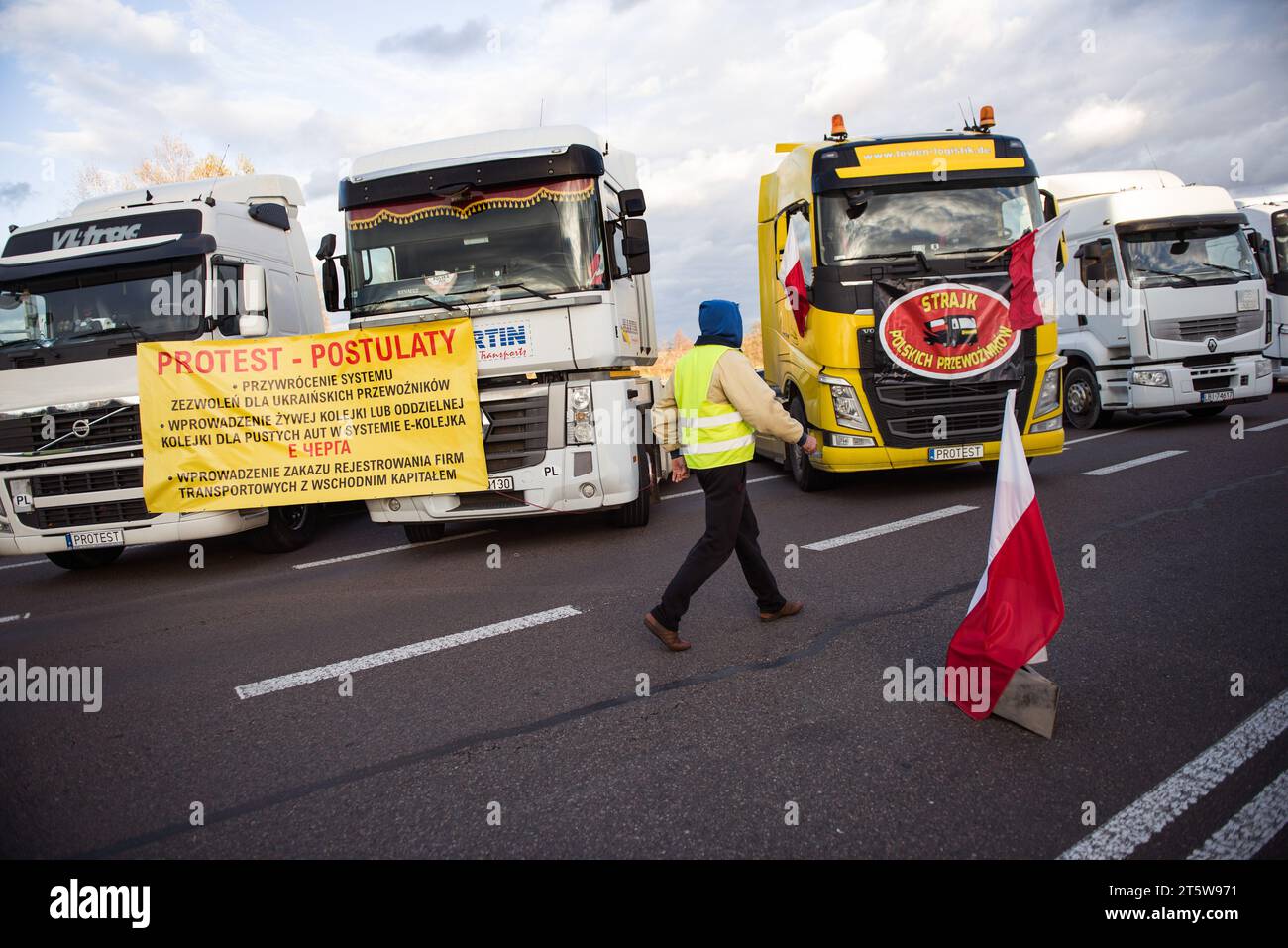 Protesting truckers hi-res stock photography and images - Alamy