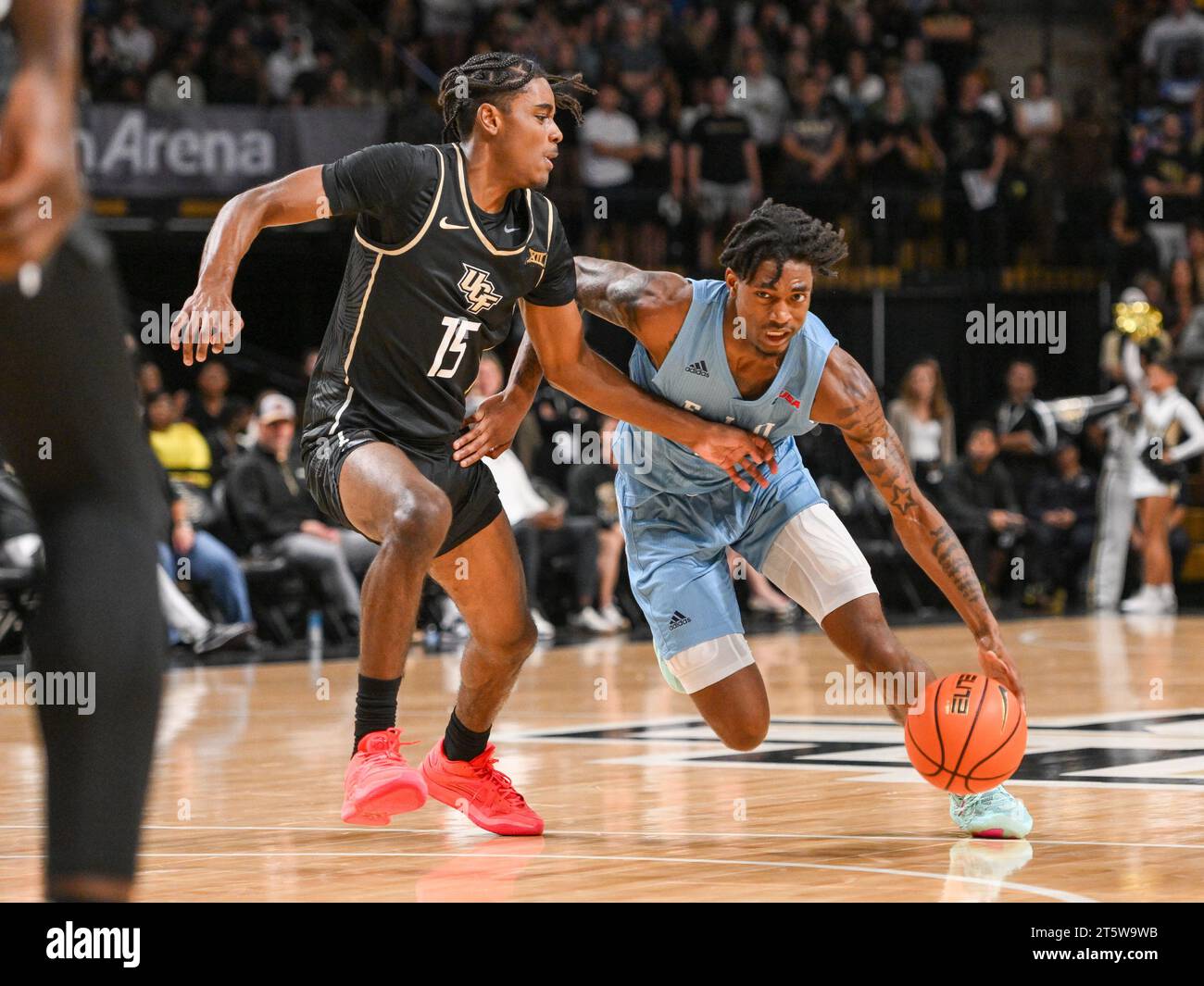 Orlando, FL, USA. 6th Nov, 2023. FIU guard Dashon Gittens (1) dribbles ...