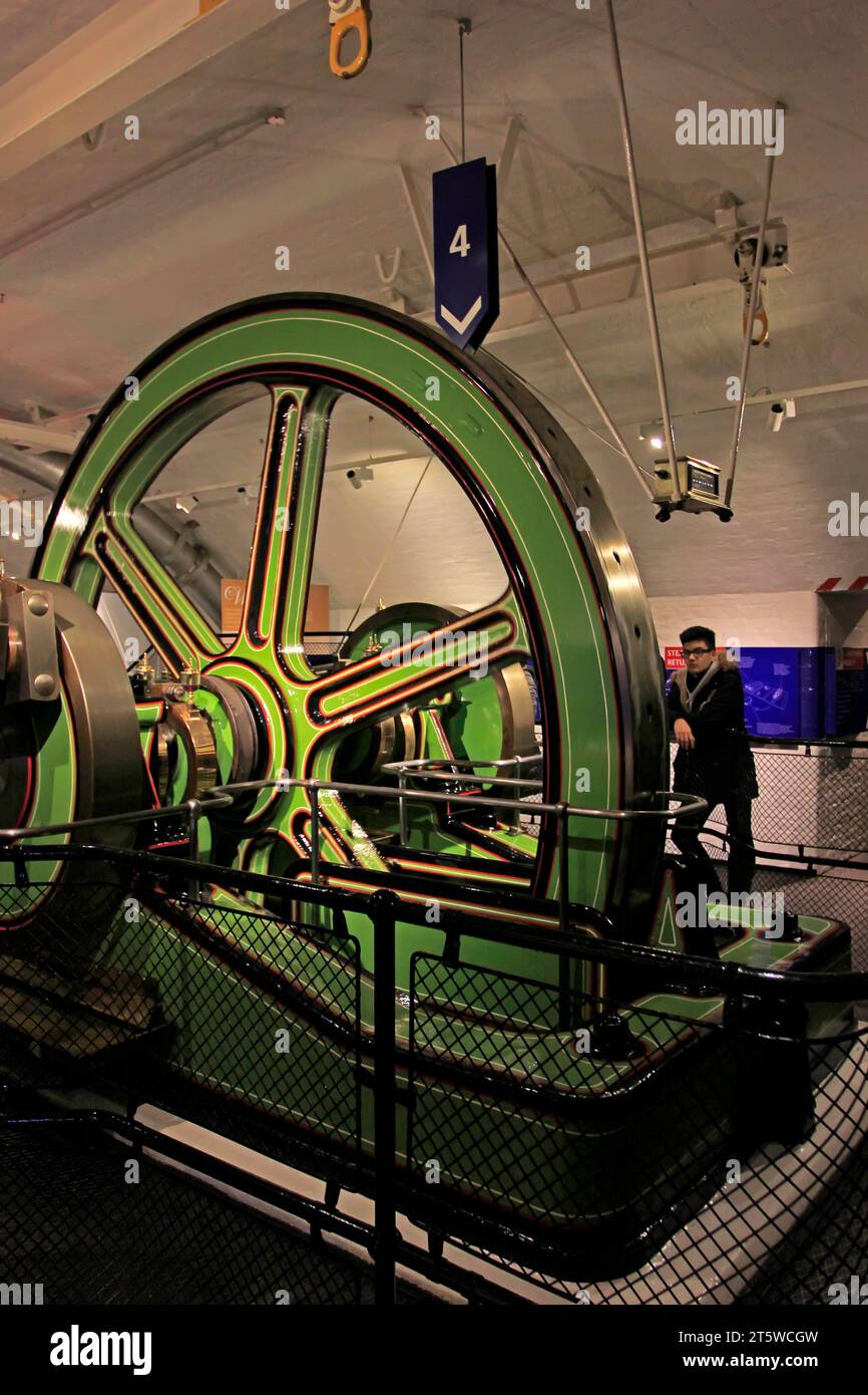 Mechanical equipment in the London tower bridge, London, England Stock ...