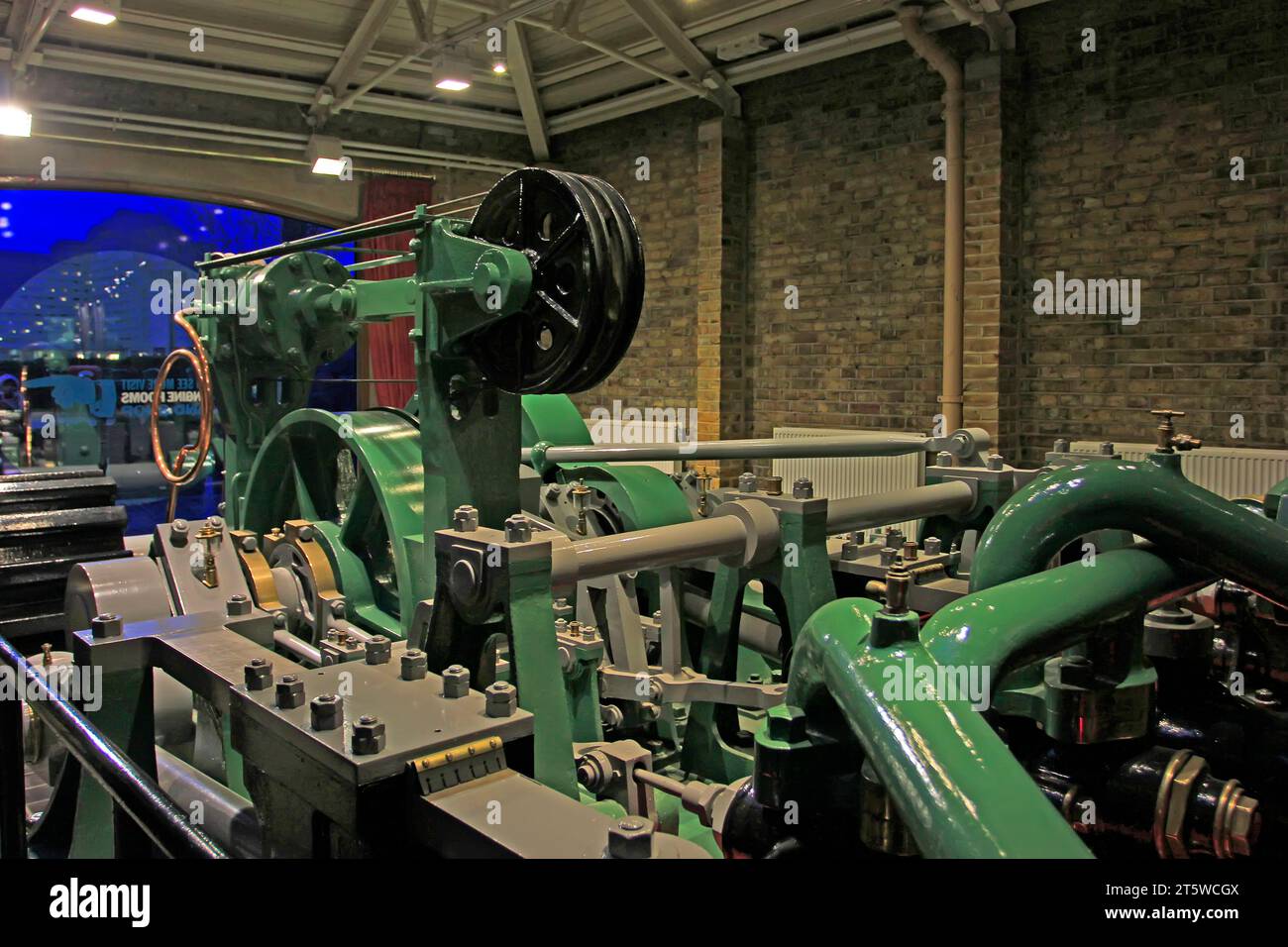 Mechanical towers hi-res stock photography and images - Alamy