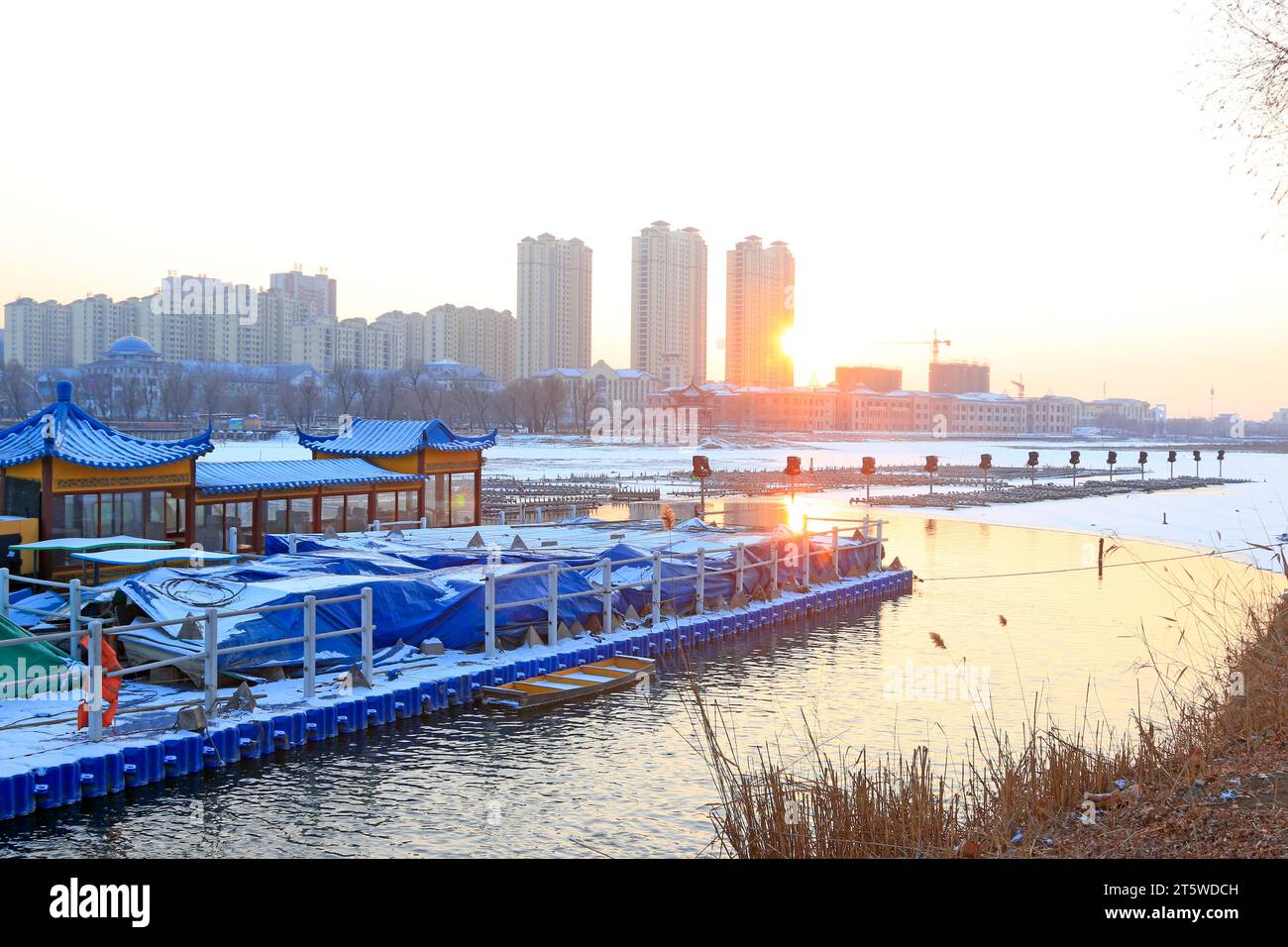 Ships landscape landscape of ponds hi-res stock photography and images ...