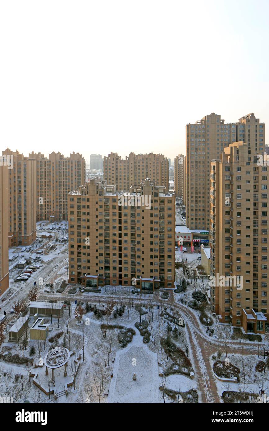 urban snow scene Stock Photo - Alamy