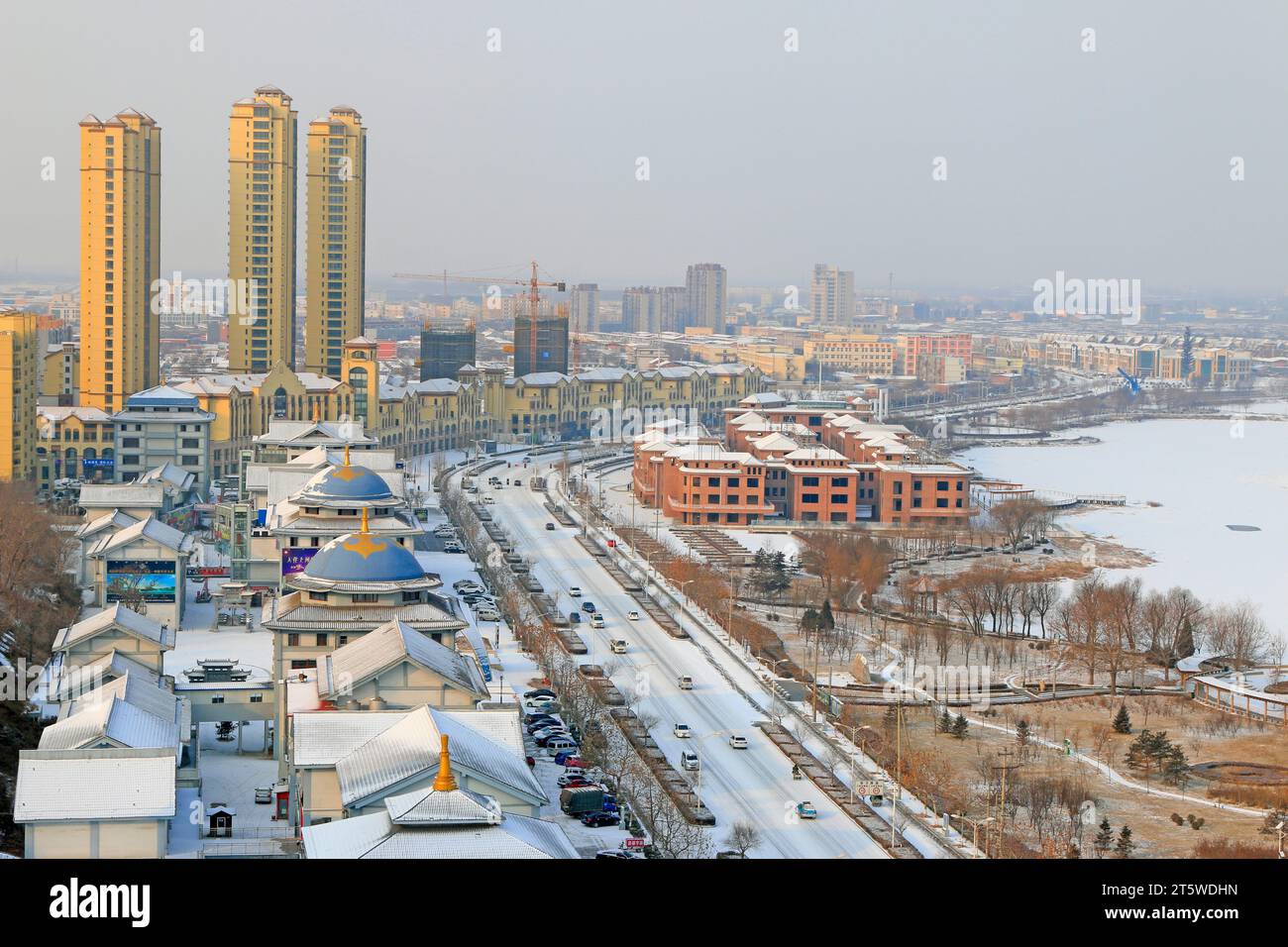 urban snow scene Stock Photo - Alamy
