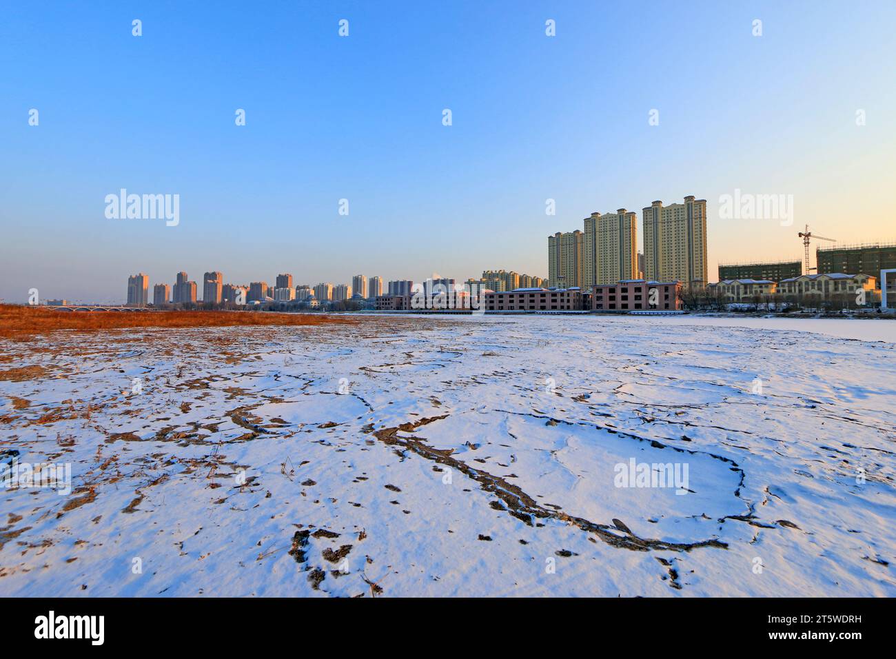 urban snow scene Stock Photo - Alamy