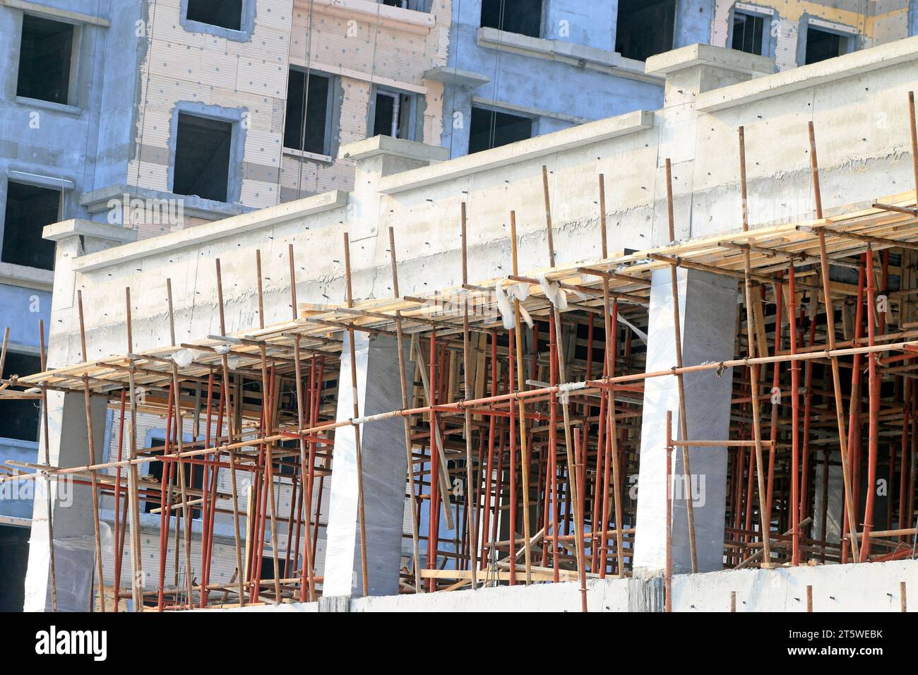Unfinished building scaffold hi-res stock photography and images - Alamy