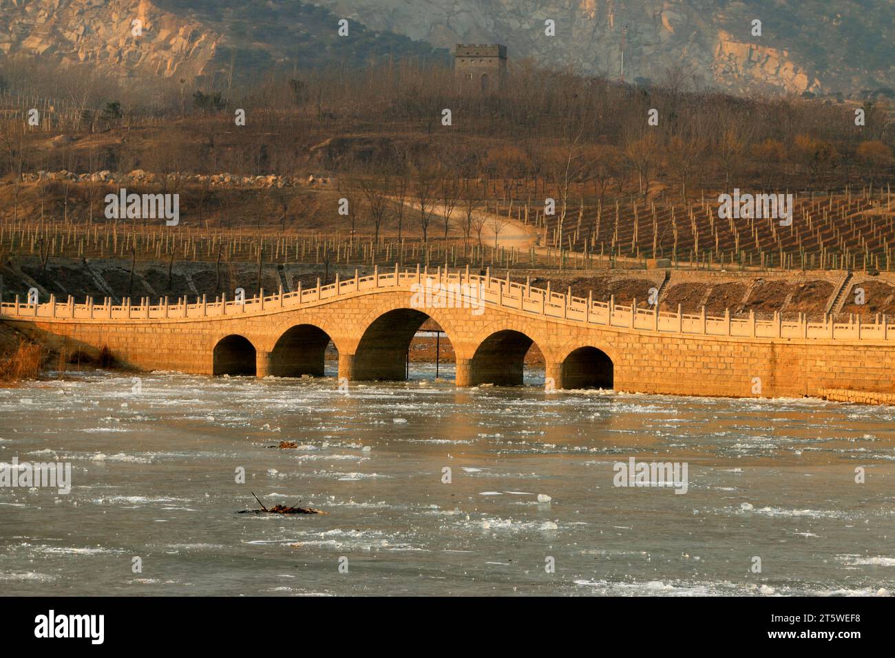 Five hole arch bridge hi-res stock photography and images - Alamy