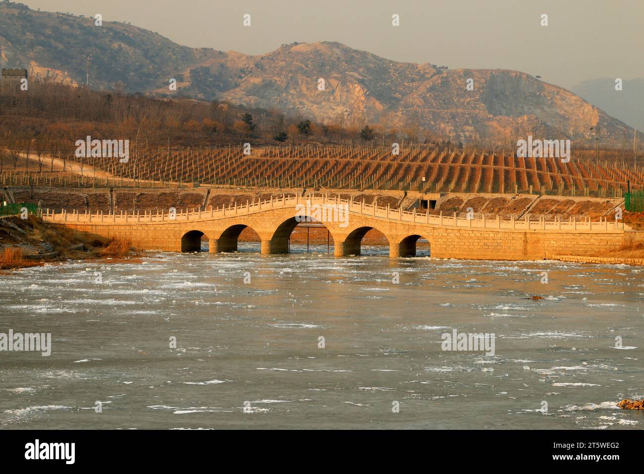 Five hole arch bridge hi-res stock photography and images - Alamy