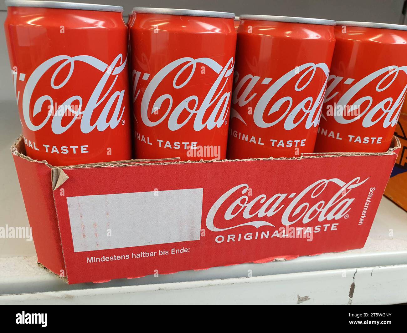 Dosen supermarkt hi-res stock photography and images - Alamy