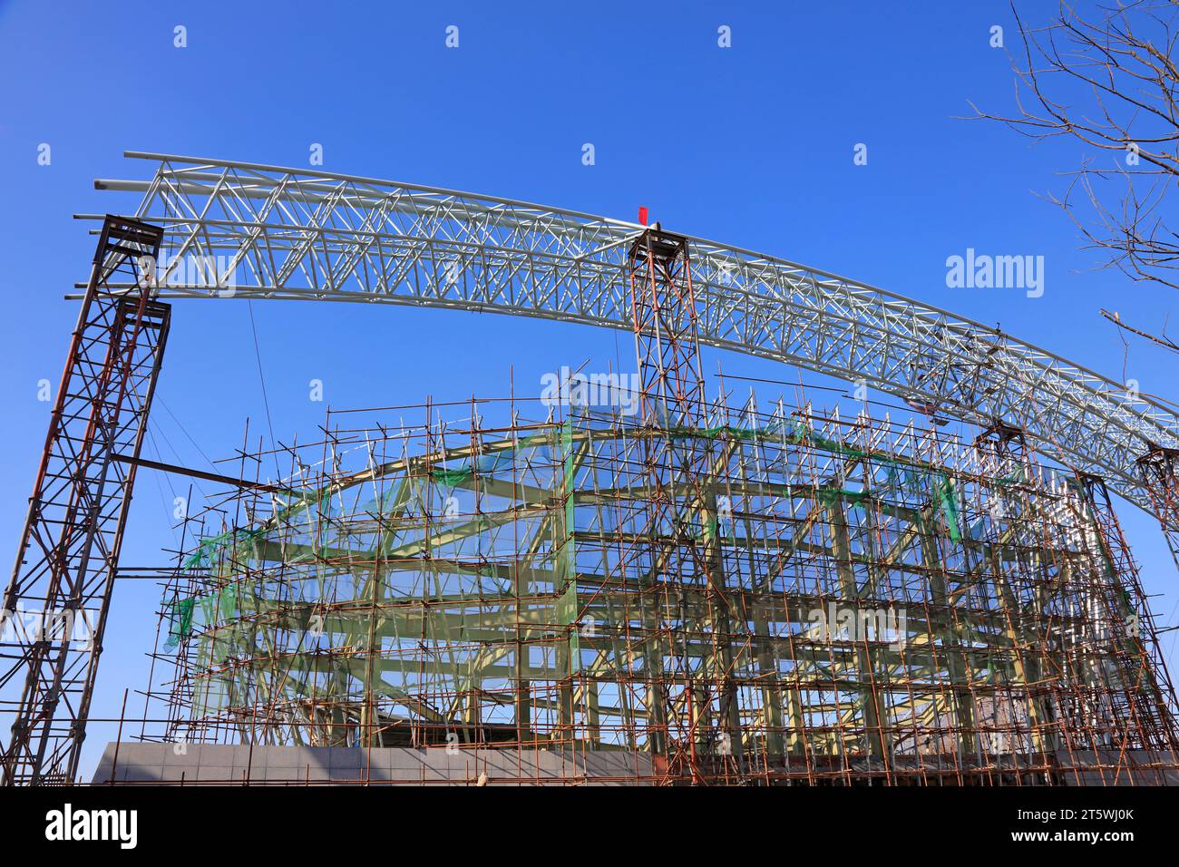steel pipe truss Stock Photo - Alamy