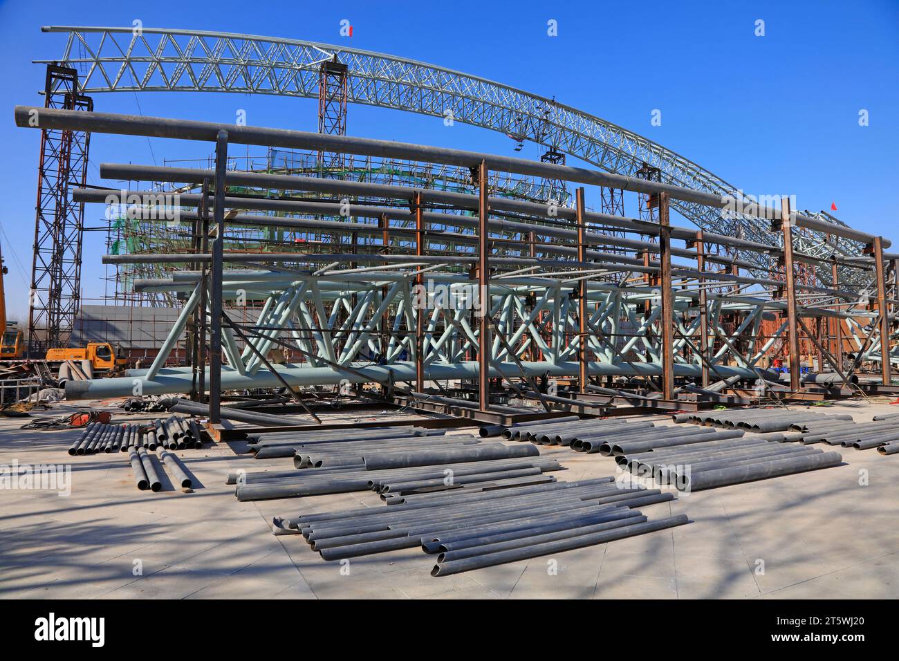 steel pipe truss Stock Photo - Alamy