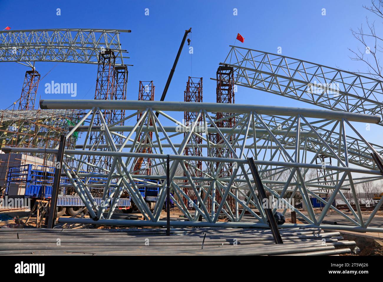 steel pipe truss Stock Photo - Alamy
