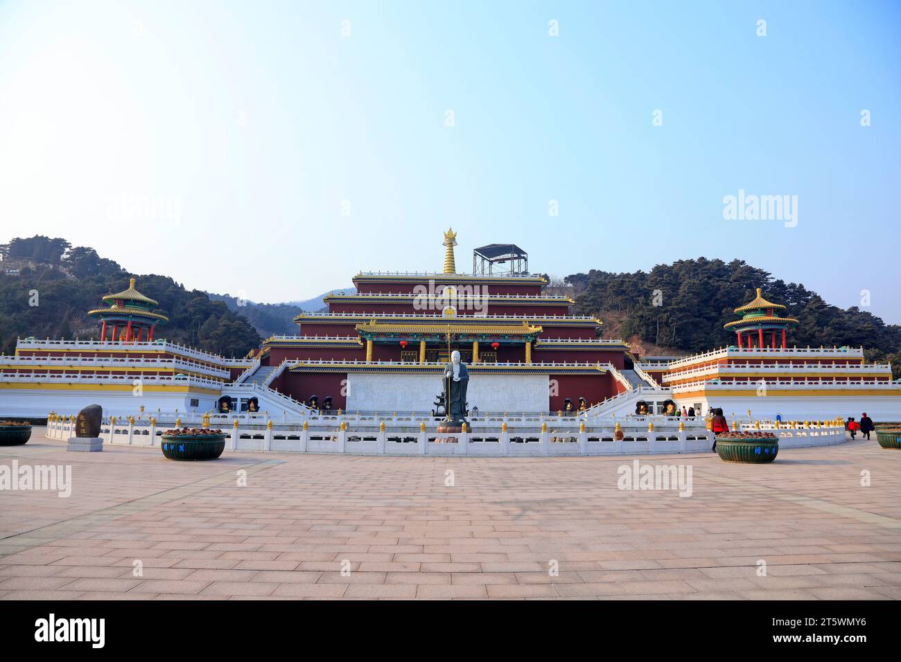 ancient China temple landscape architecture Stock Photo - Alamy