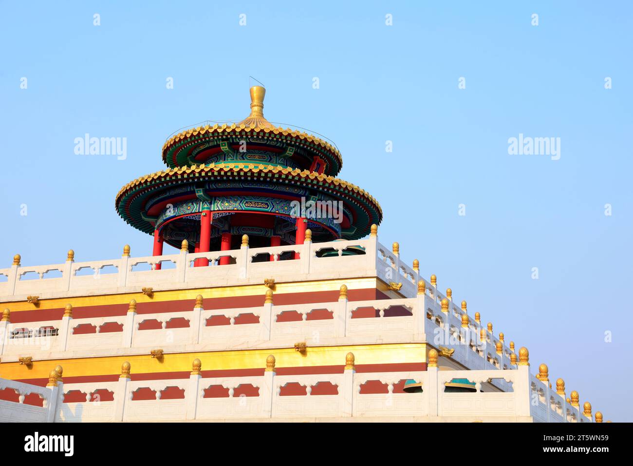 ancient China temple architectural scenery Stock Photo - Alamy