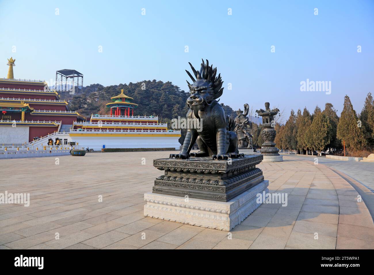 China ancient temple animal sculpture Stock Photo - Alamy
