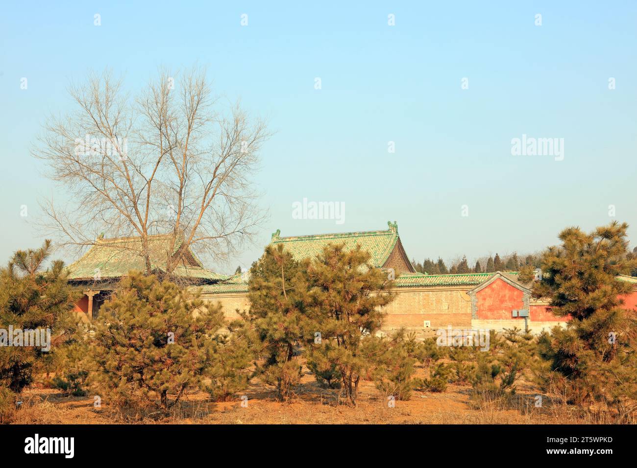 Ancient Chinese traditional architecture Stock Photo - Alamy