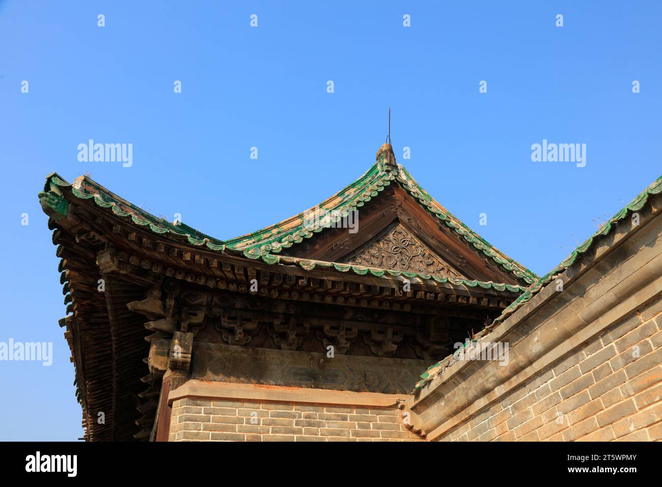 Ancient Chinese traditional architecture Stock Photo - Alamy