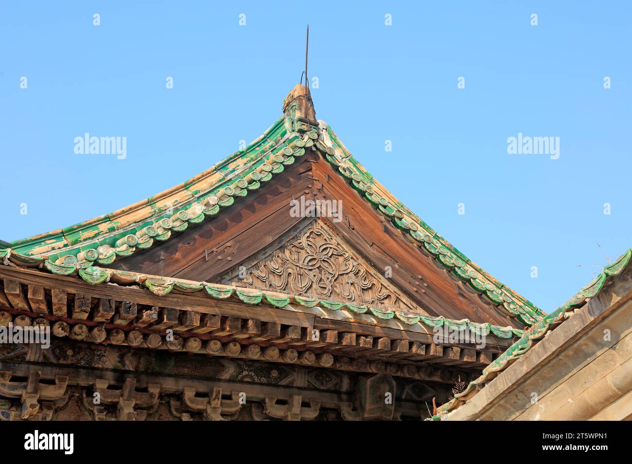 Ancient Chinese traditional architecture Stock Photo - Alamy