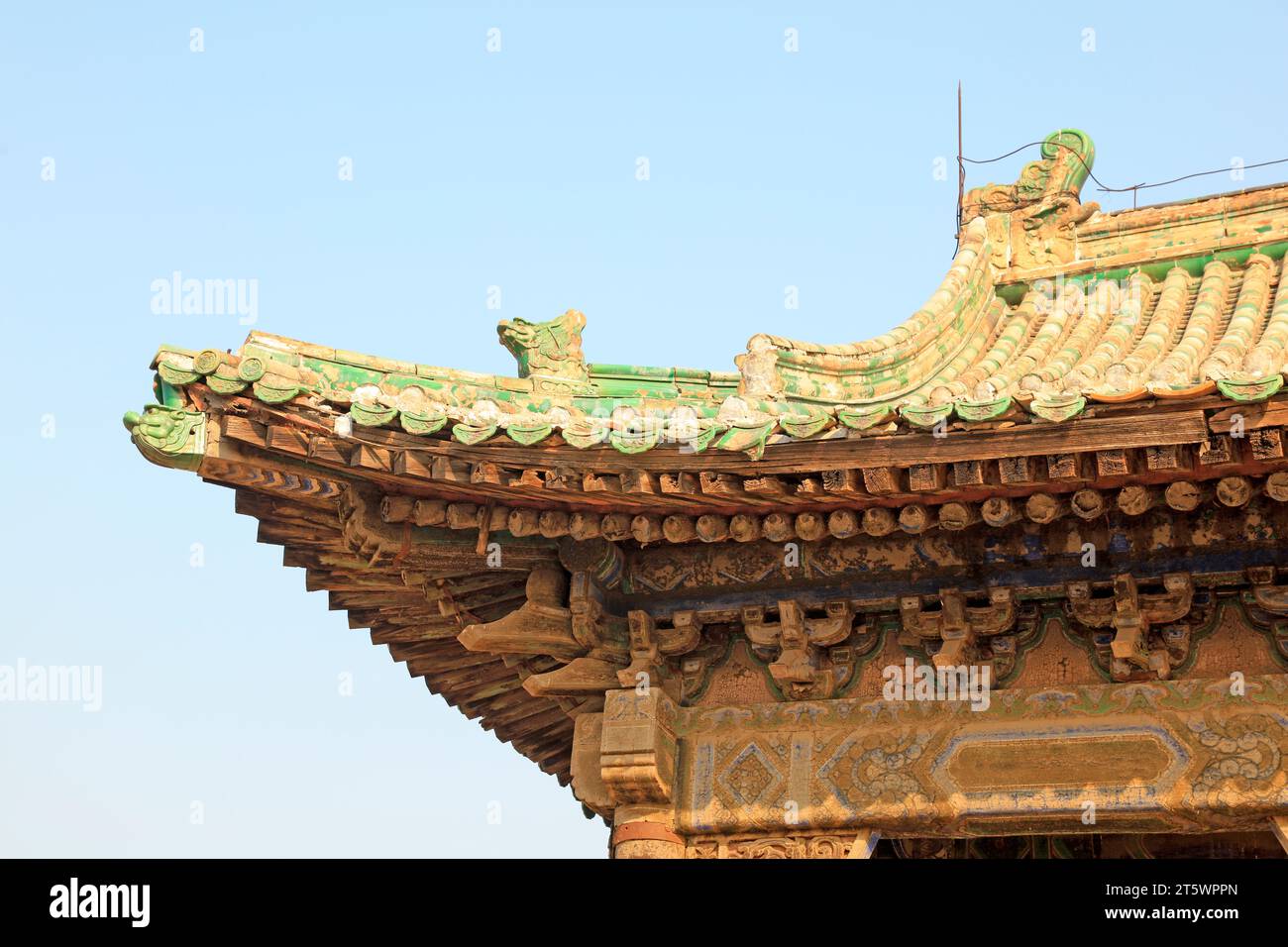 Ancient Chinese traditional architecture Stock Photo - Alamy