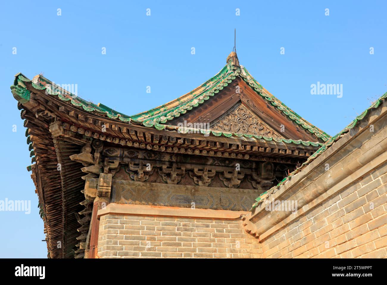 Ancient Chinese traditional architecture Stock Photo - Alamy