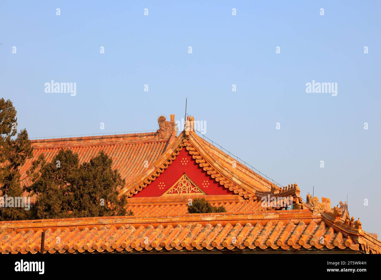 Ancient Chinese traditional architecture Stock Photo - Alamy