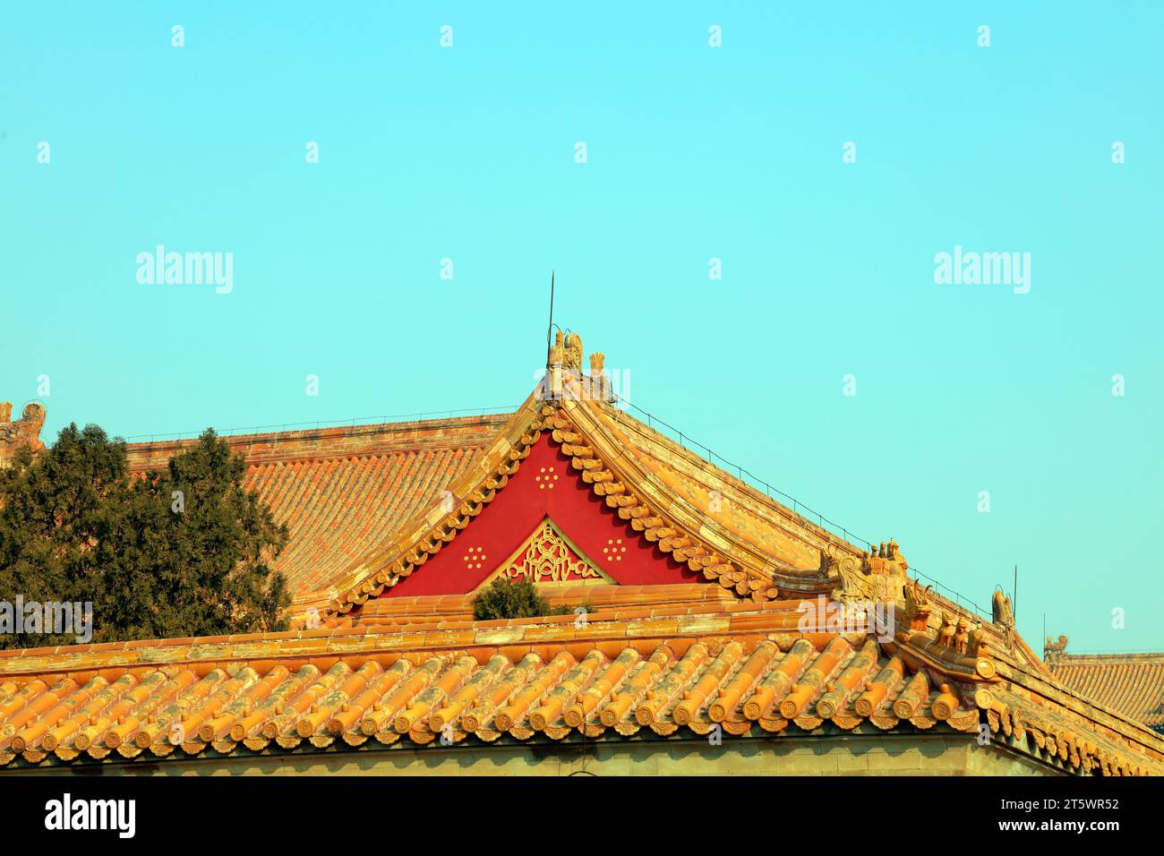 Ancient Chinese traditional architecture Stock Photo - Alamy