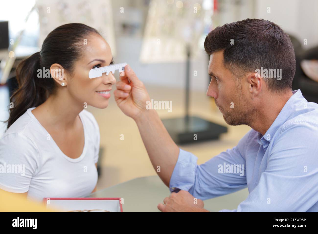 Man measure nose hi-res stock photography and images - Alamy