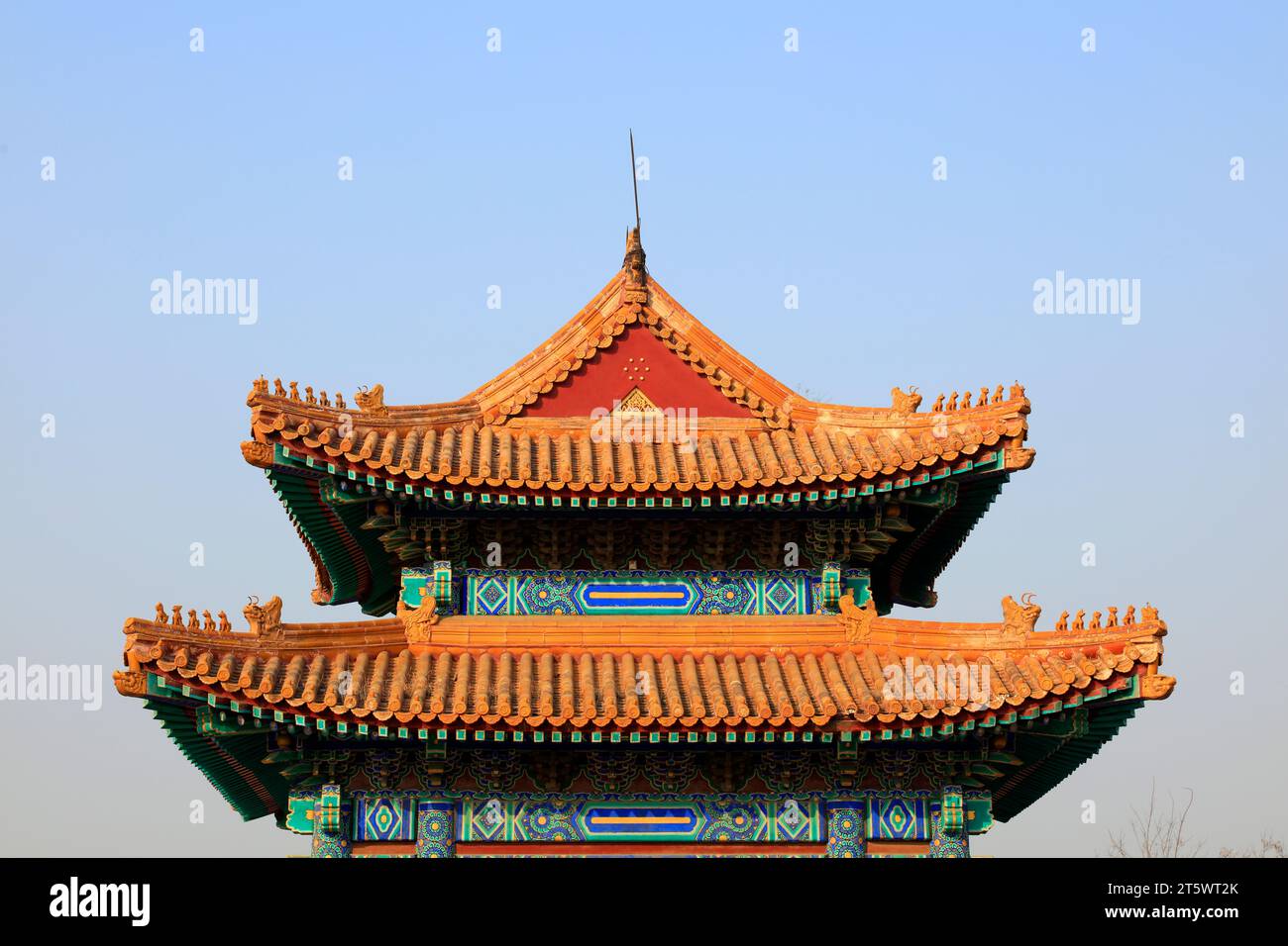 Ancient Chinese traditional architecture Stock Photo - Alamy