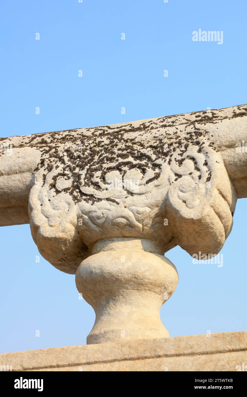 white marble railings arch bridge Stock Photo - Alamy