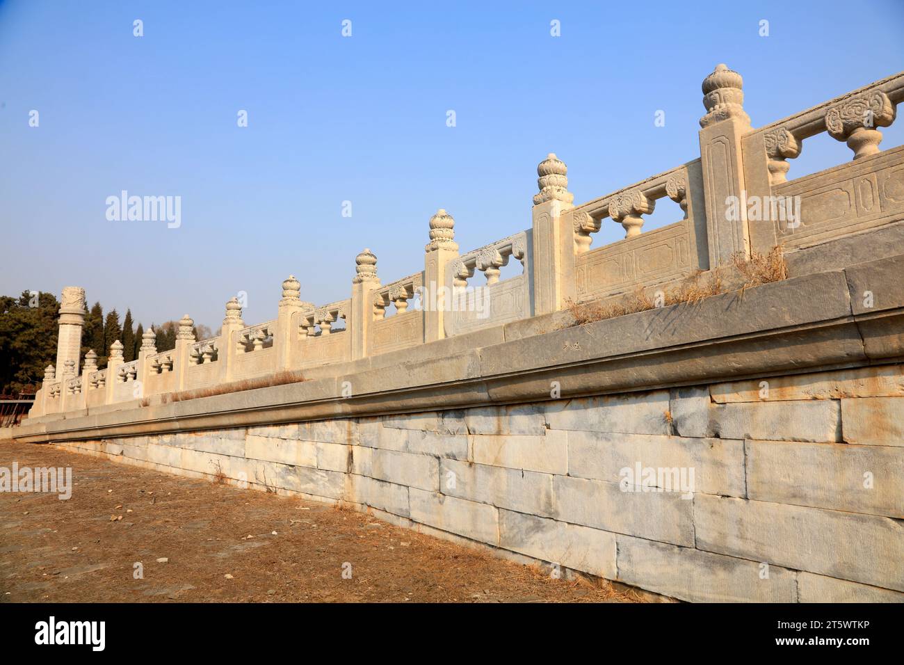 white marble railings arch bridge Stock Photo - Alamy
