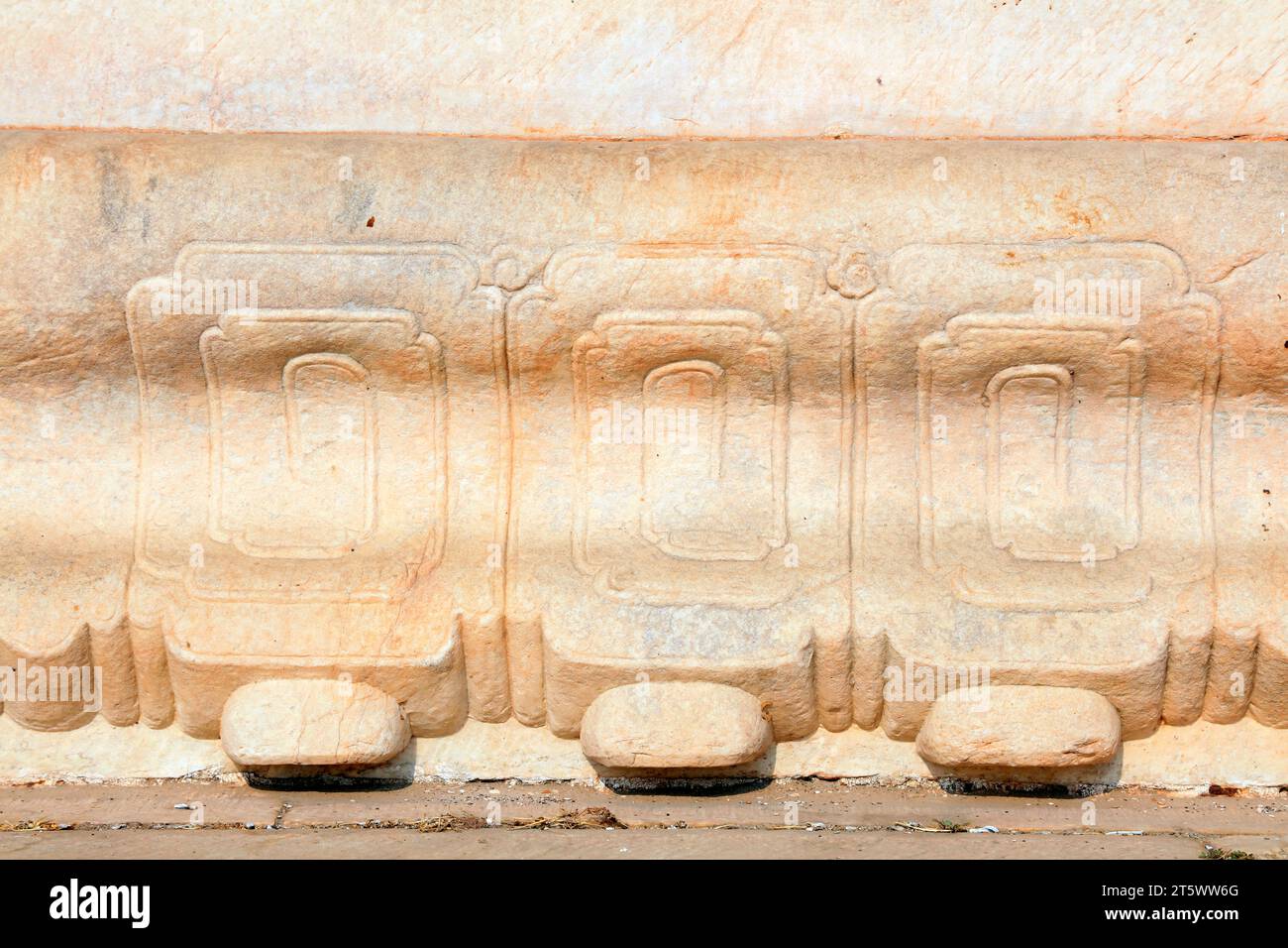 Rock foundation pattern Stock Photo - Alamy