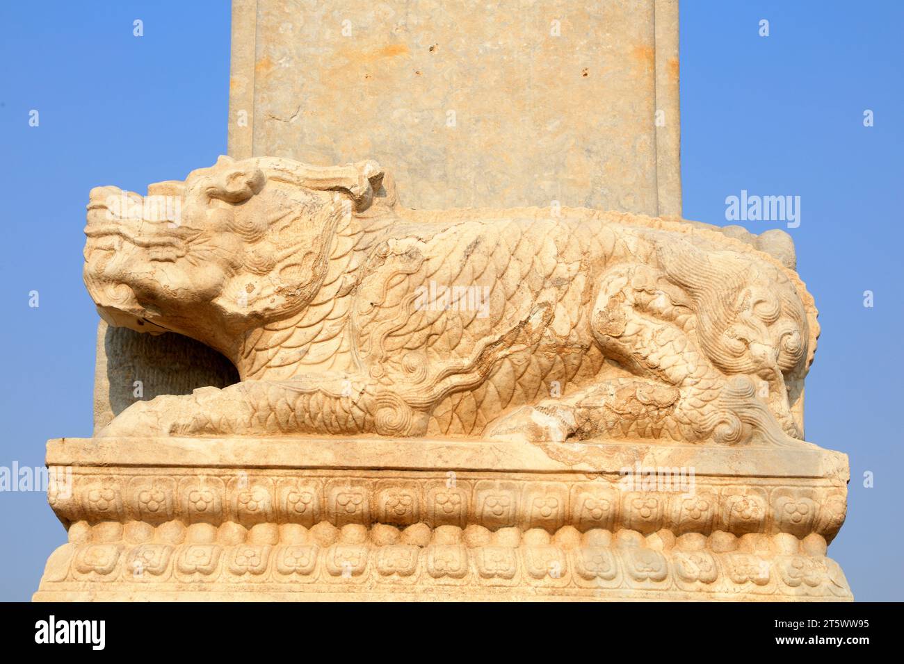 Chinese ancient stone carvings Stock Photo - Alamy