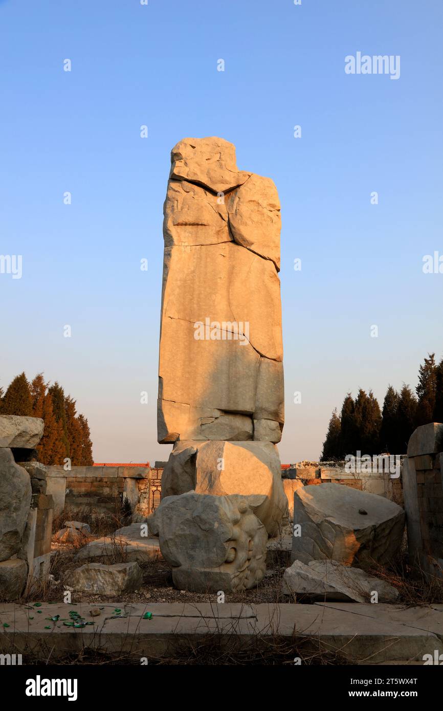 Broken stone tablets hi-res stock photography and images - Alamy