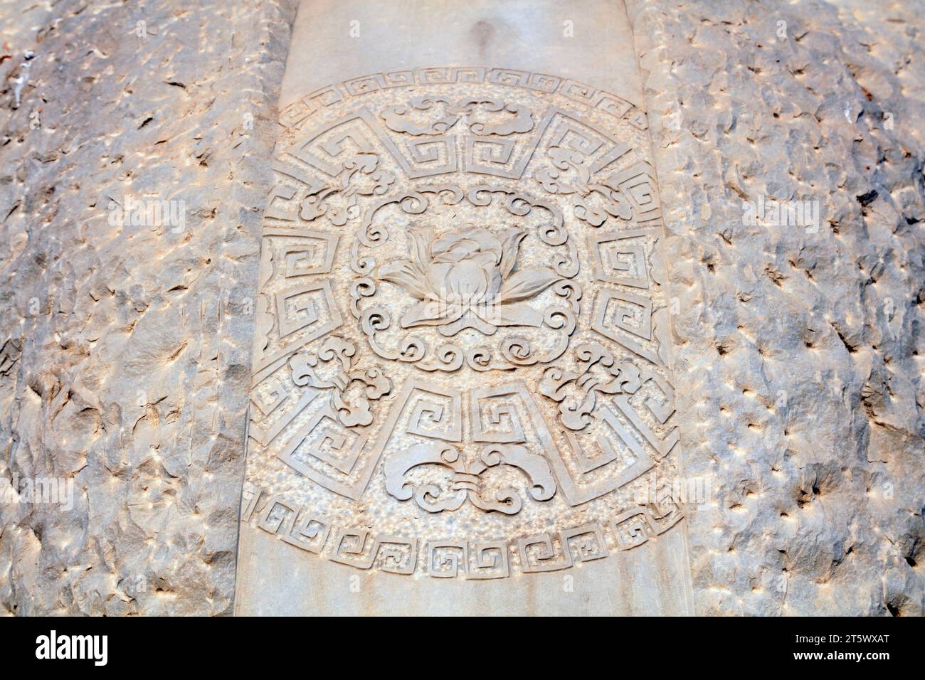 Lotus stone carving texture Stock Photo - Alamy
