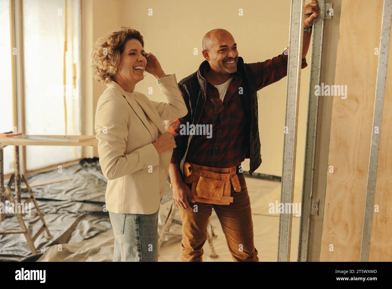 Contractor home remodel hi-res stock photography and images - Alamy