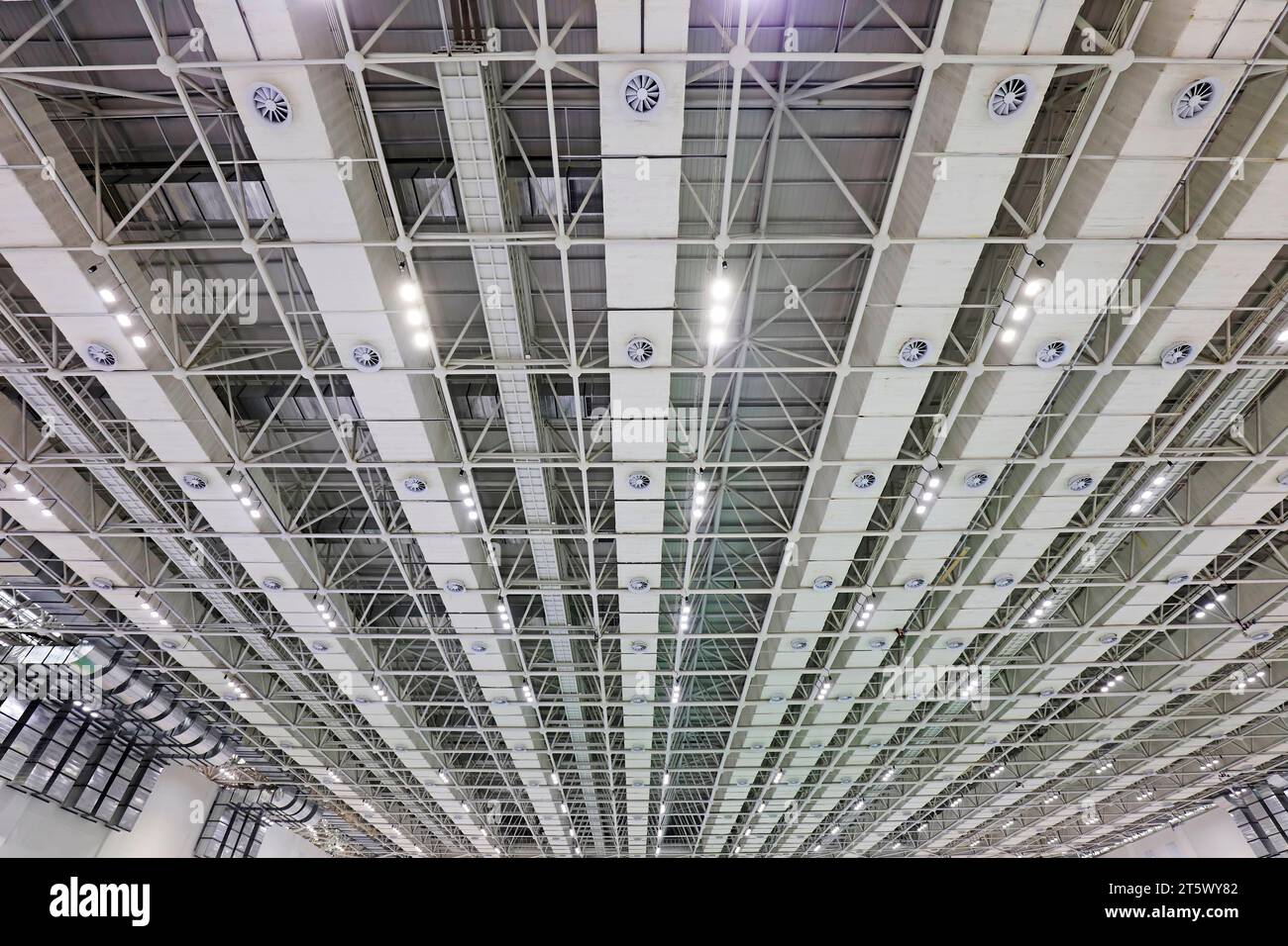 steel structure geometry construction in a hall Stock Photo - Alamy