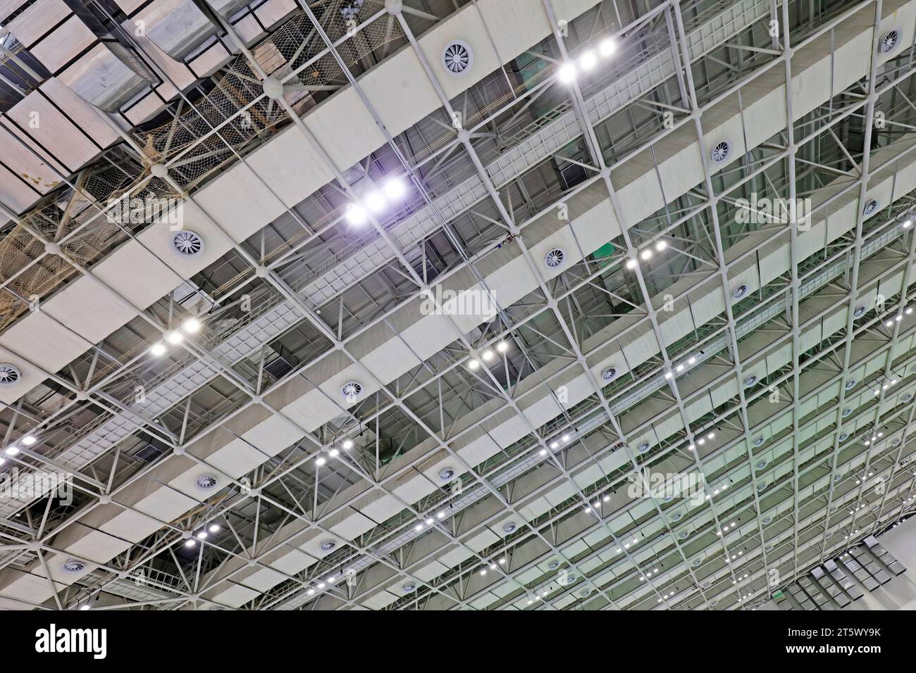 steel structure geometry construction in a hall Stock Photo - Alamy