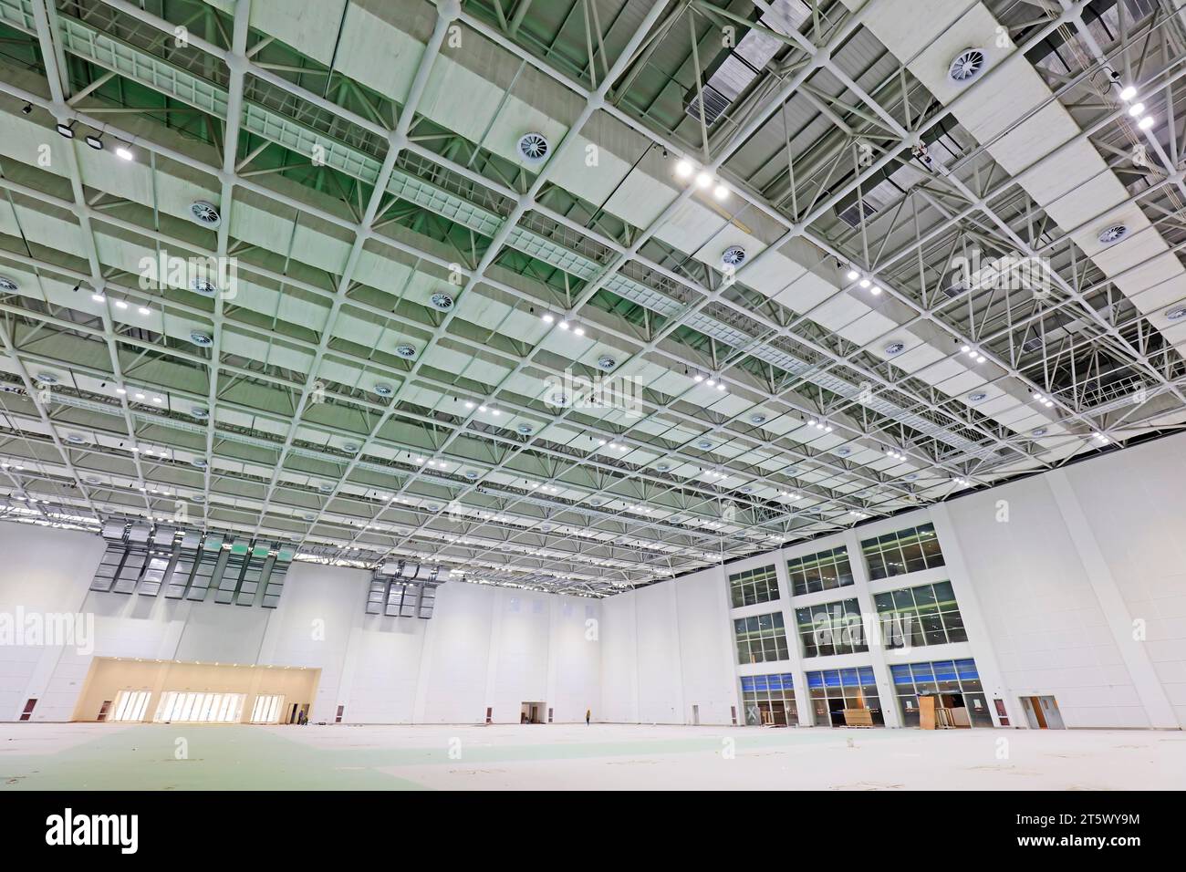 steel structure geometry construction in a hall Stock Photo - Alamy