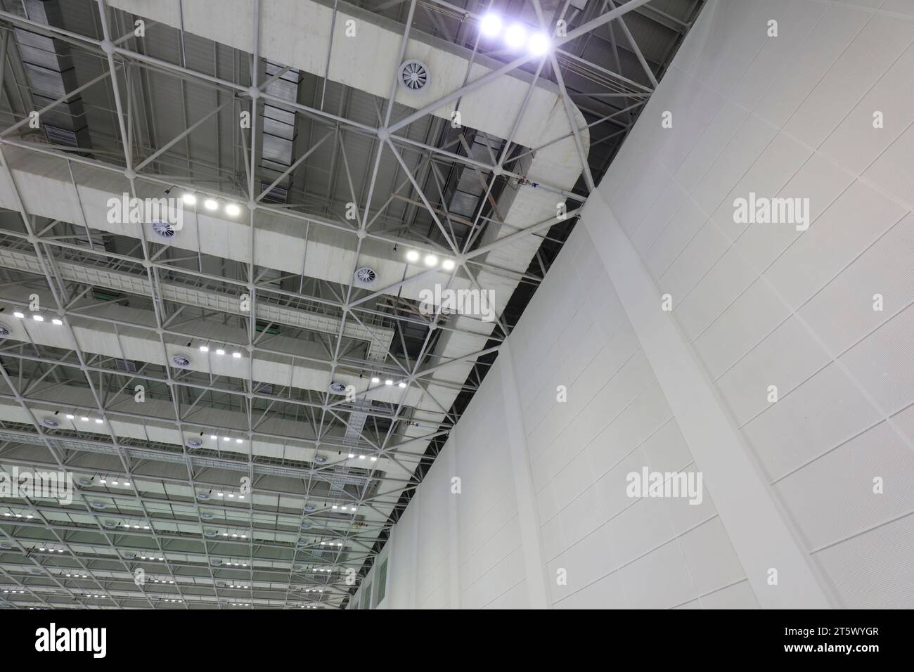 steel structure geometry construction in a hall Stock Photo - Alamy