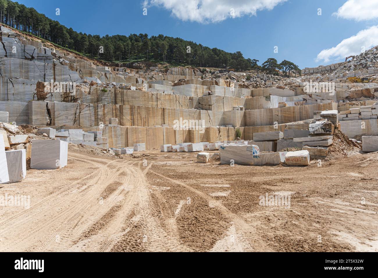 Rohmarmor hi-res stock photography and images - Alamy