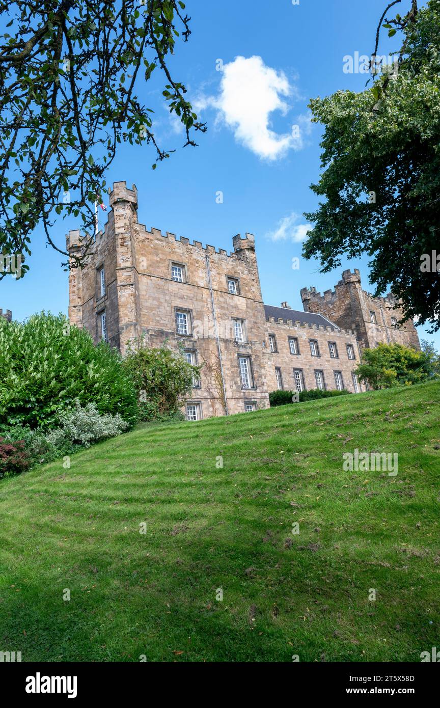 Lumley castle hi-res stock photography and images - Alamy