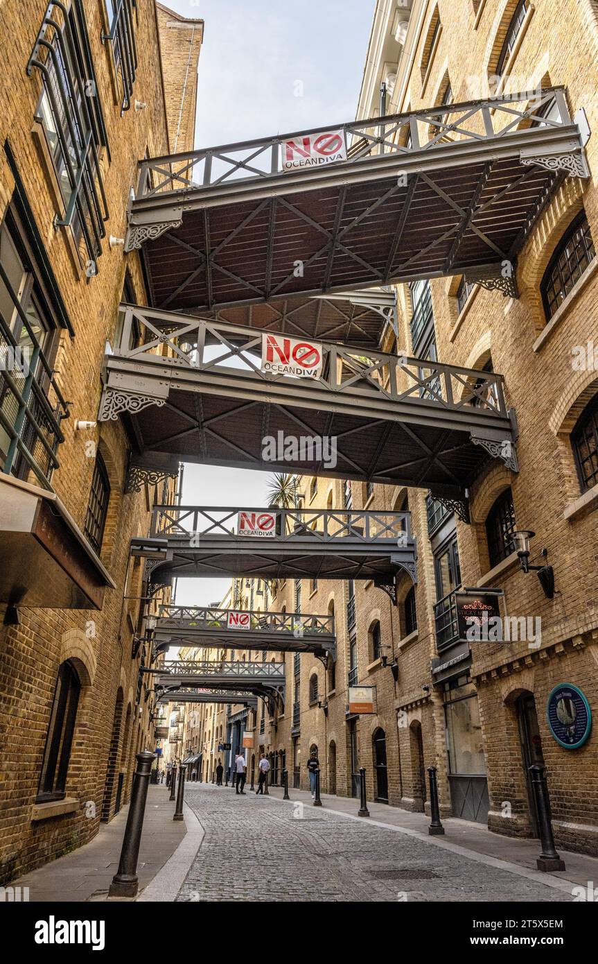 Converted warehouses at Butler's Wharf, London Stock Photo - Alamy