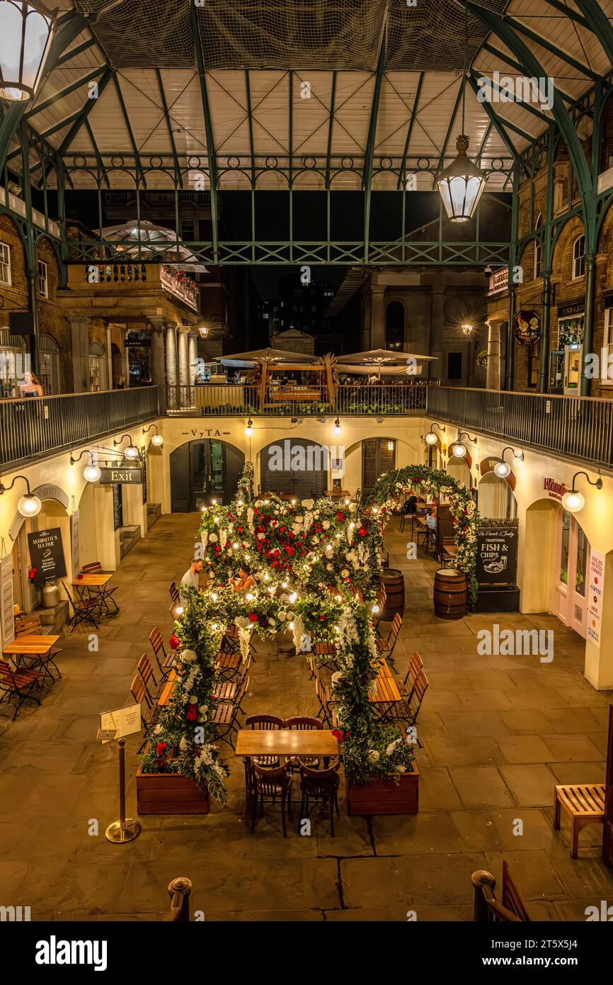 Old covent garden market hi-res stock photography and images - Alamy