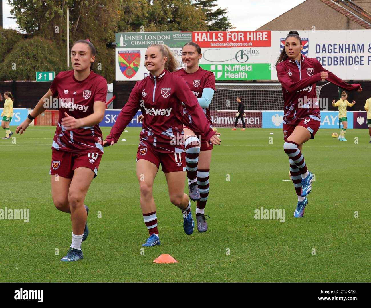 Keira and amber hi-res stock photography and images - Alamy