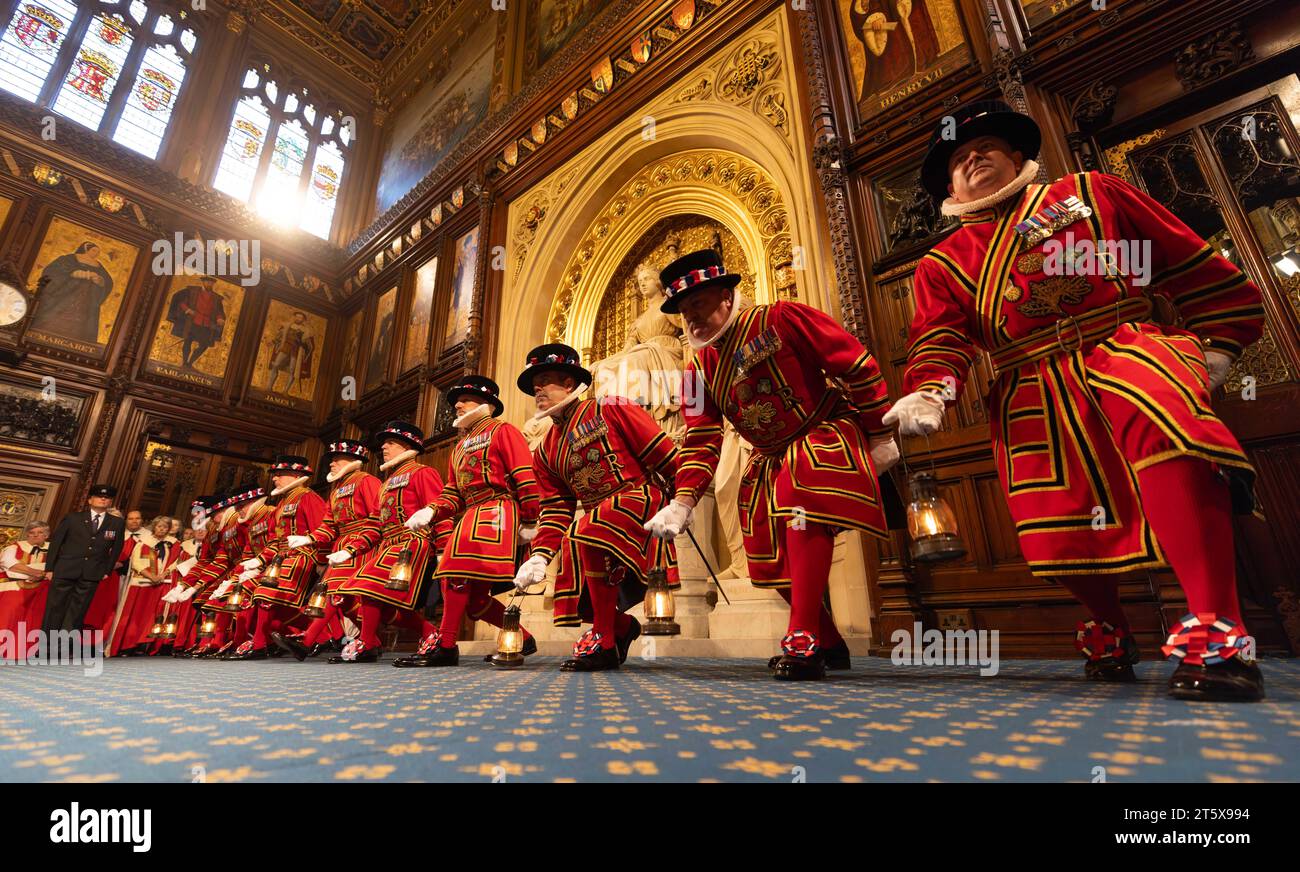 Kings bodyguard of yeomen of the guard hi-res stock photography and images - Alamy