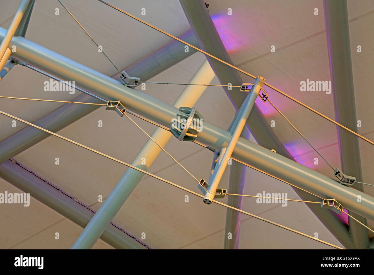 Steel arcs hi-res stock photography and images - Alamy