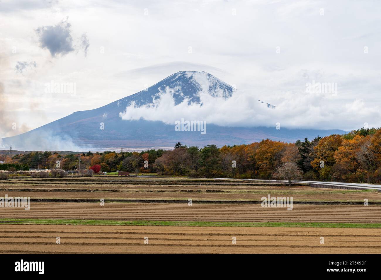 Fujiyoshida, Yamanashi Prefecture, Japan. 6th Nov, 2023. Clouds roll ...
