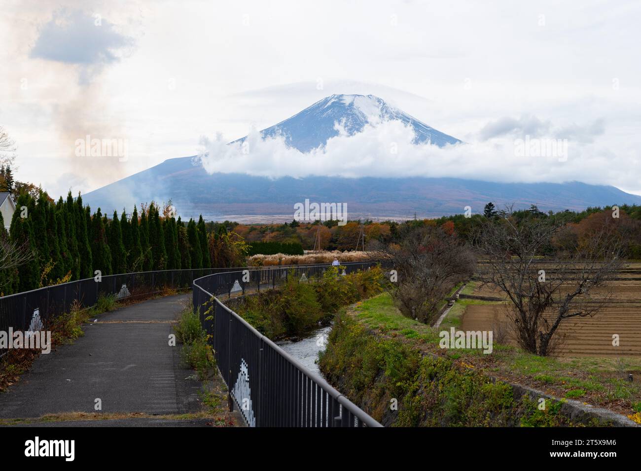 Fujiyoshida, Yamanashi Prefecture, Japan. 6th Nov, 2023. Clouds roll ...