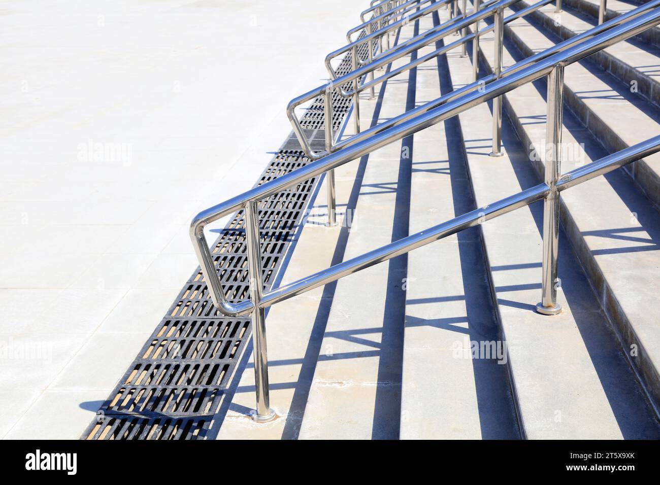 Sturdy railings hi-res stock photography and images - Alamy