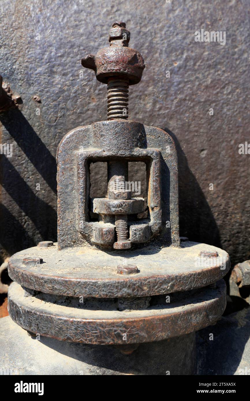 Joining components hi-res stock photography and images - Alamy